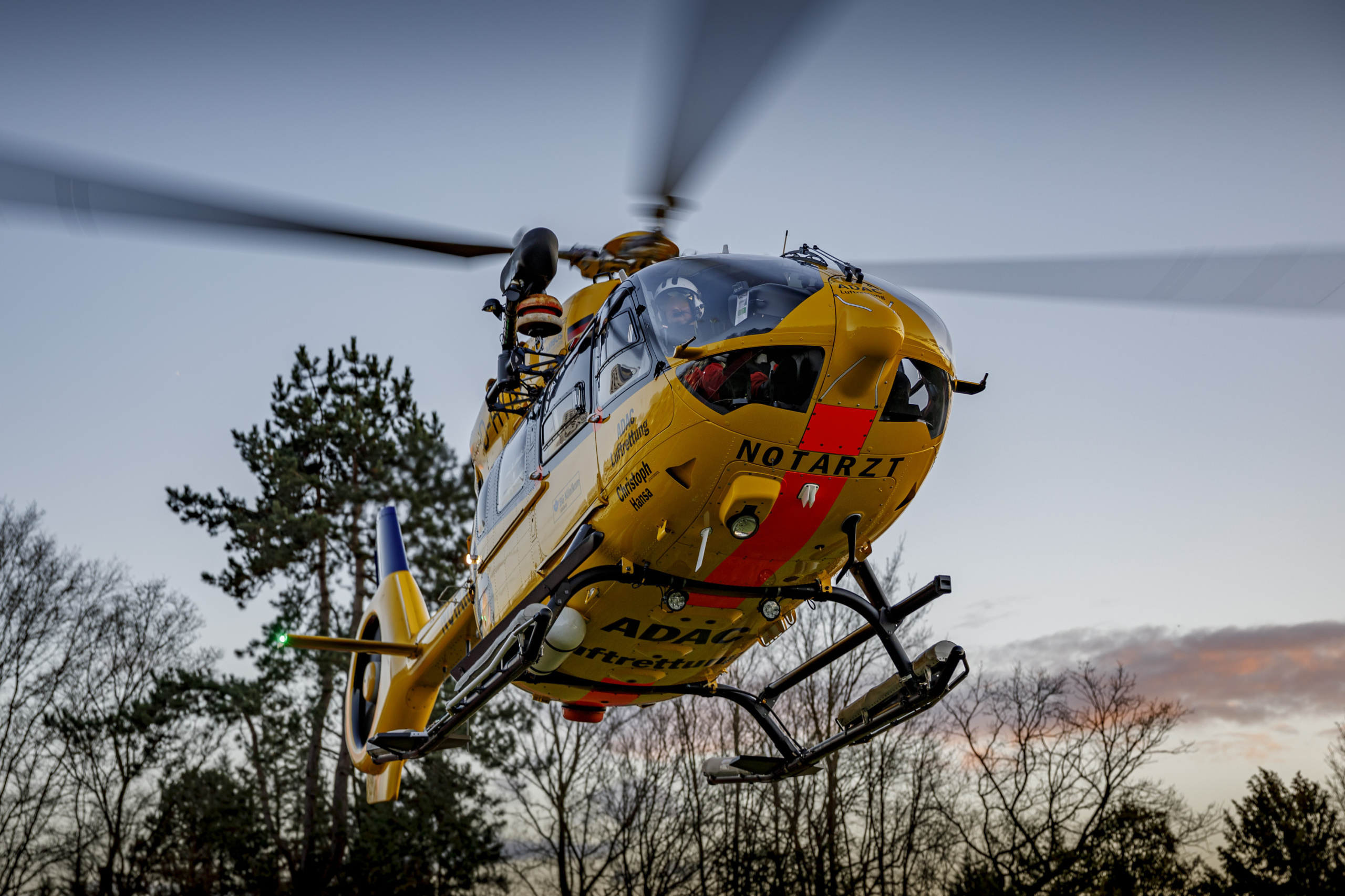 „Christoph Hansa“ bleibt bis Mitte 2025 gelb. - ADAC Luftrettung