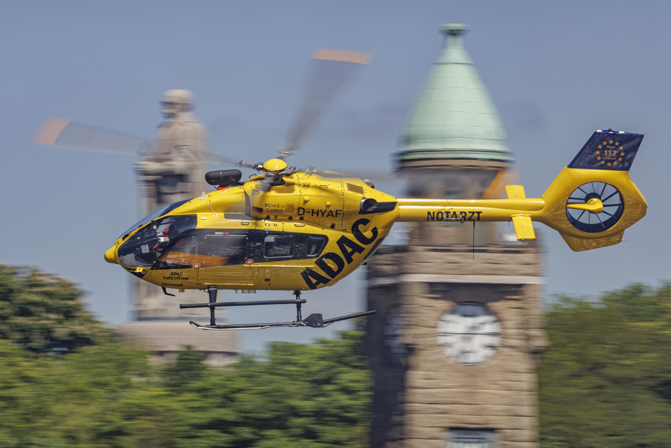„Christoph Hansa“ fliegt weiter in Gelb - ADAC Luftrettung